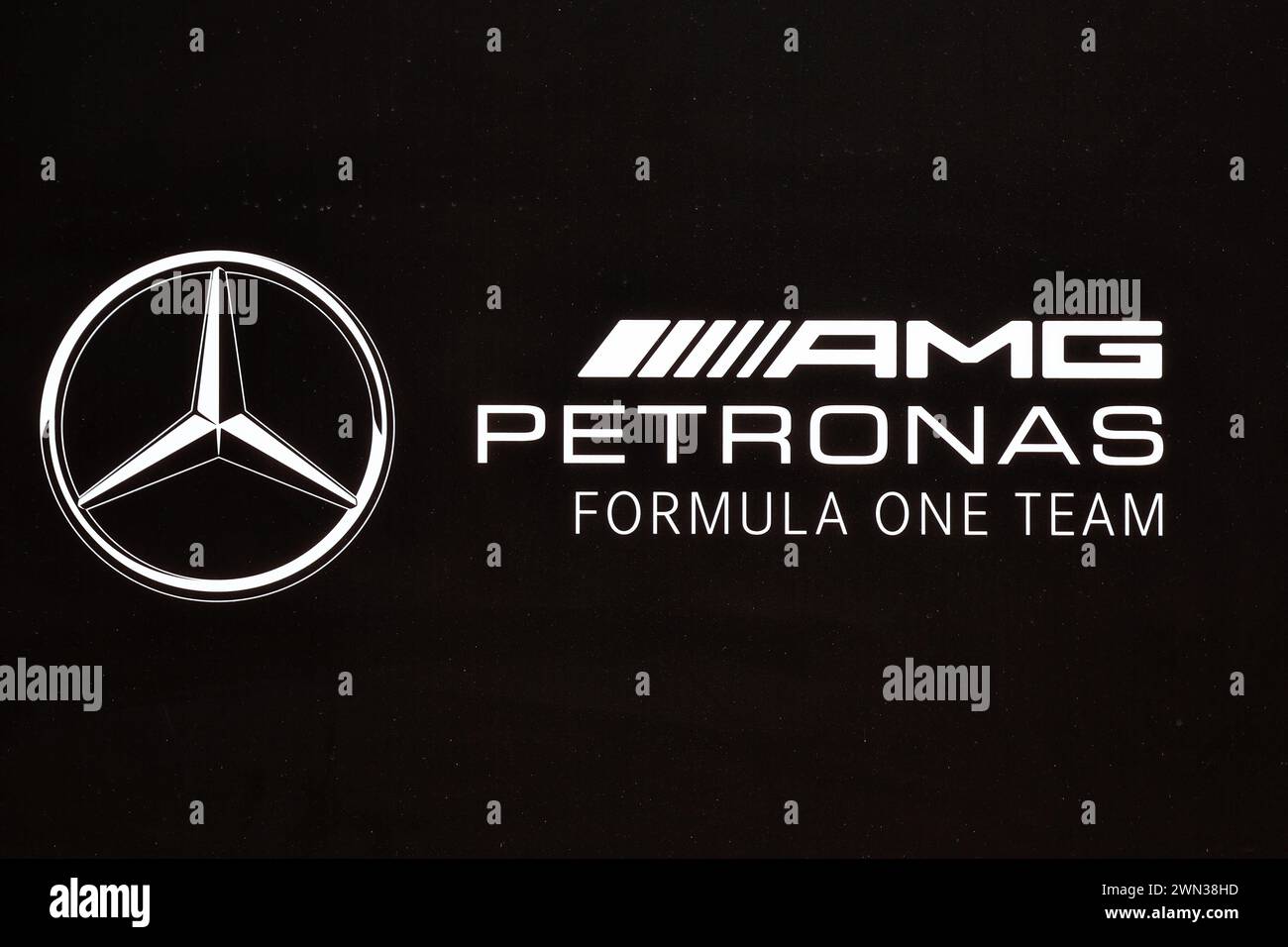 Mercedes Formula 1 Logo Mercedes' F1 Performance Improves After