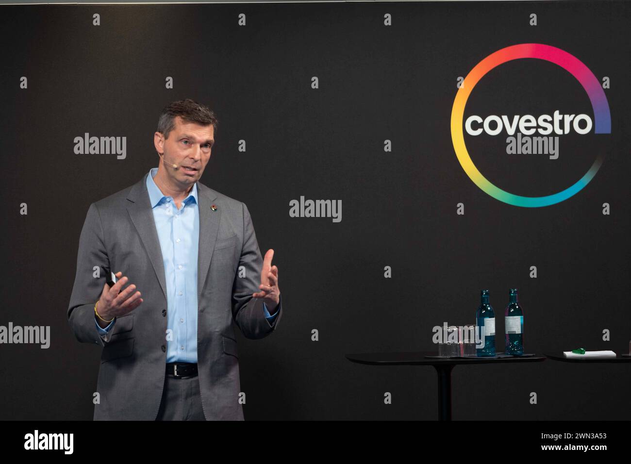 Dr. Markus STEILEMANN, Vorstandsvorsitzender, CEO, bei seiner Rede Bilanzpressekonferenz der ...