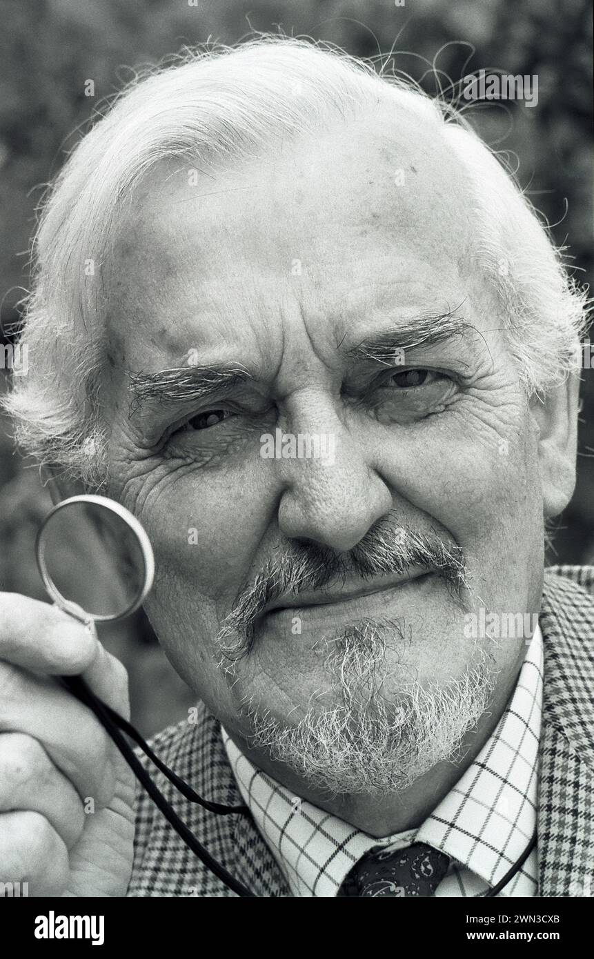 Jonathan ross home hi-res stock photography and images - Alamy