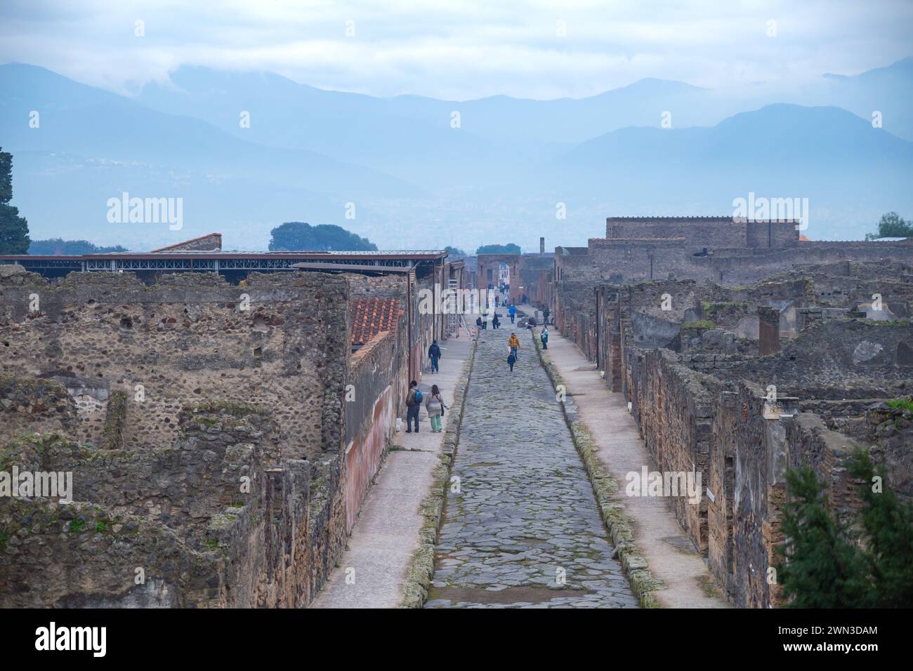 Pompeii exploration hi-res stock photography and images - Alamy
