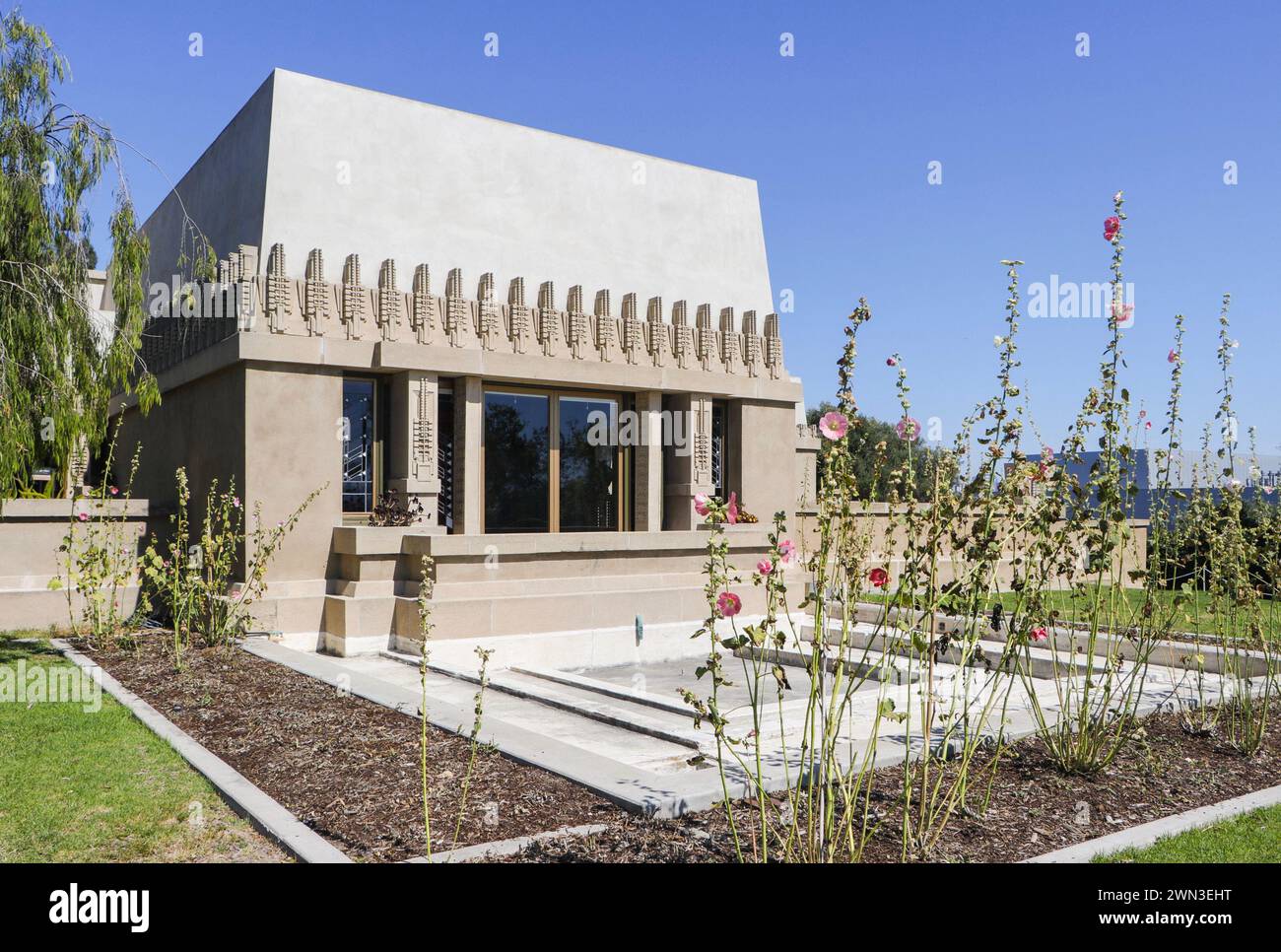 hollyhock house by architect frank lloyd wright, barnsdall art park ...