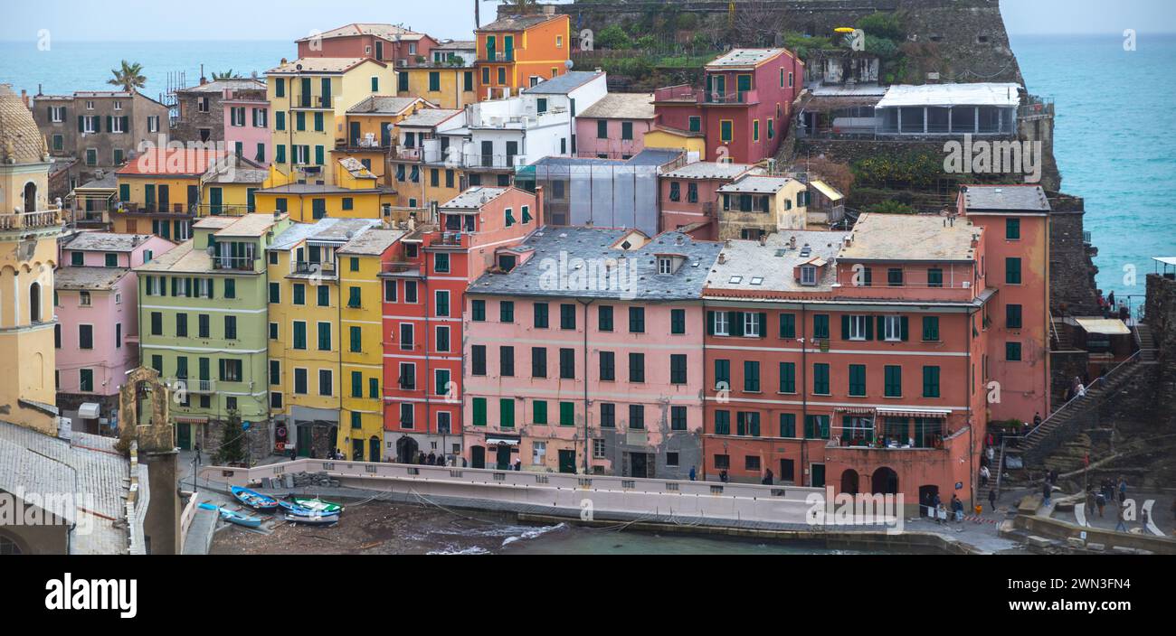 Colorful seaside town, Vernazza, Cinque Terre, Italy Stock Photo - Alamy
