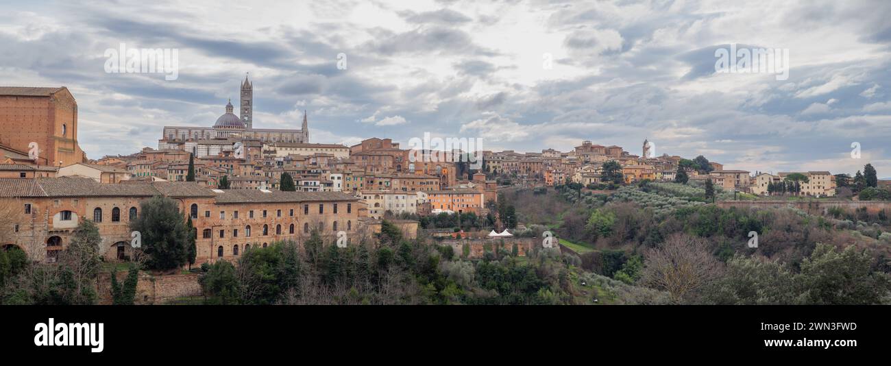 Siena italy skyline hi-res stock photography and images - Alamy