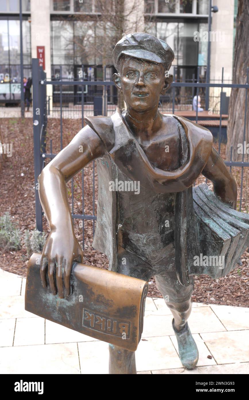 Hild square hi-res stock photography and images - Alamy