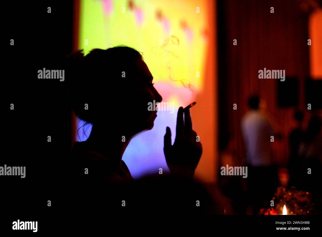 Smoking in a bar hi-res stock photography and images - Alamy