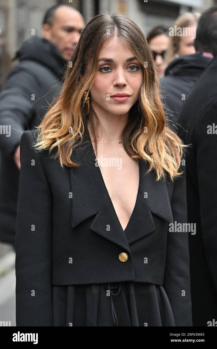 Alice vivant Banque de photographies et d’images à haute résolution - Alamy