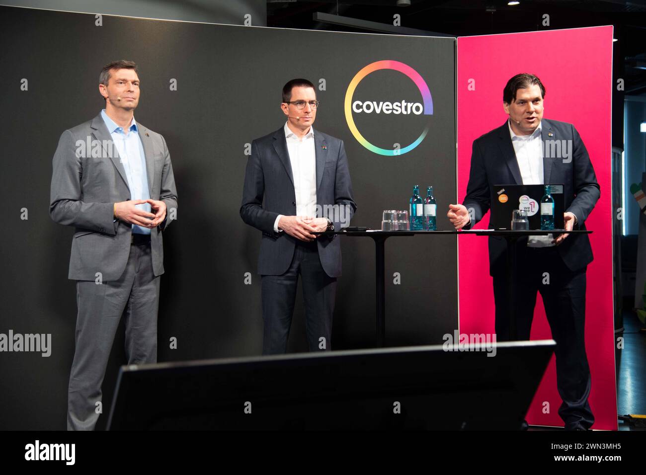 Dr. Markus STEILEMANN, Vorstandsvorsitzender, CEO, Christian BAIER, Finanzvorstand, CFO, Lars ...