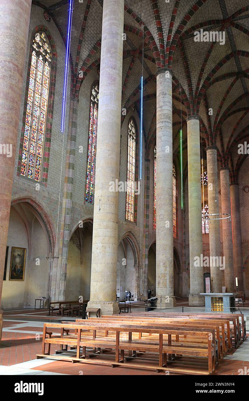 Nave and 'palm' ceiling of Church of the Jacobins, with groin vaults ...