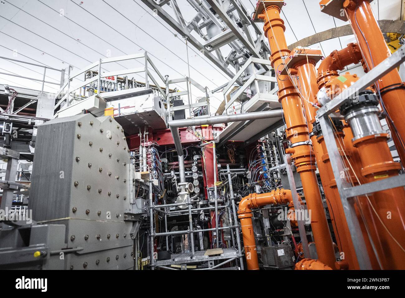 Nuclear fusion reactor hi-res stock photography and images - Alamy