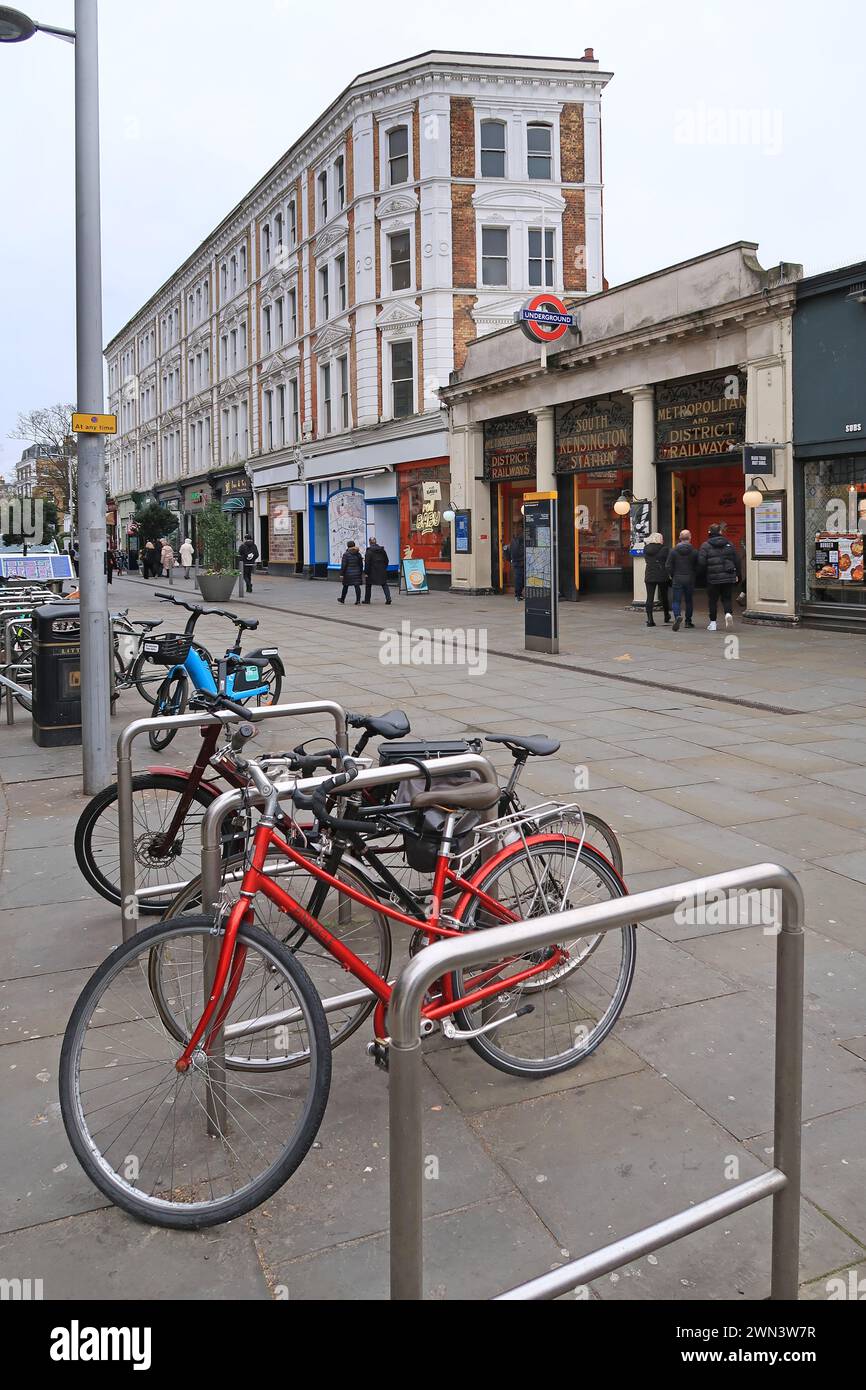 Main entrance to South Kensington Underground Station, Thurloe Street ...