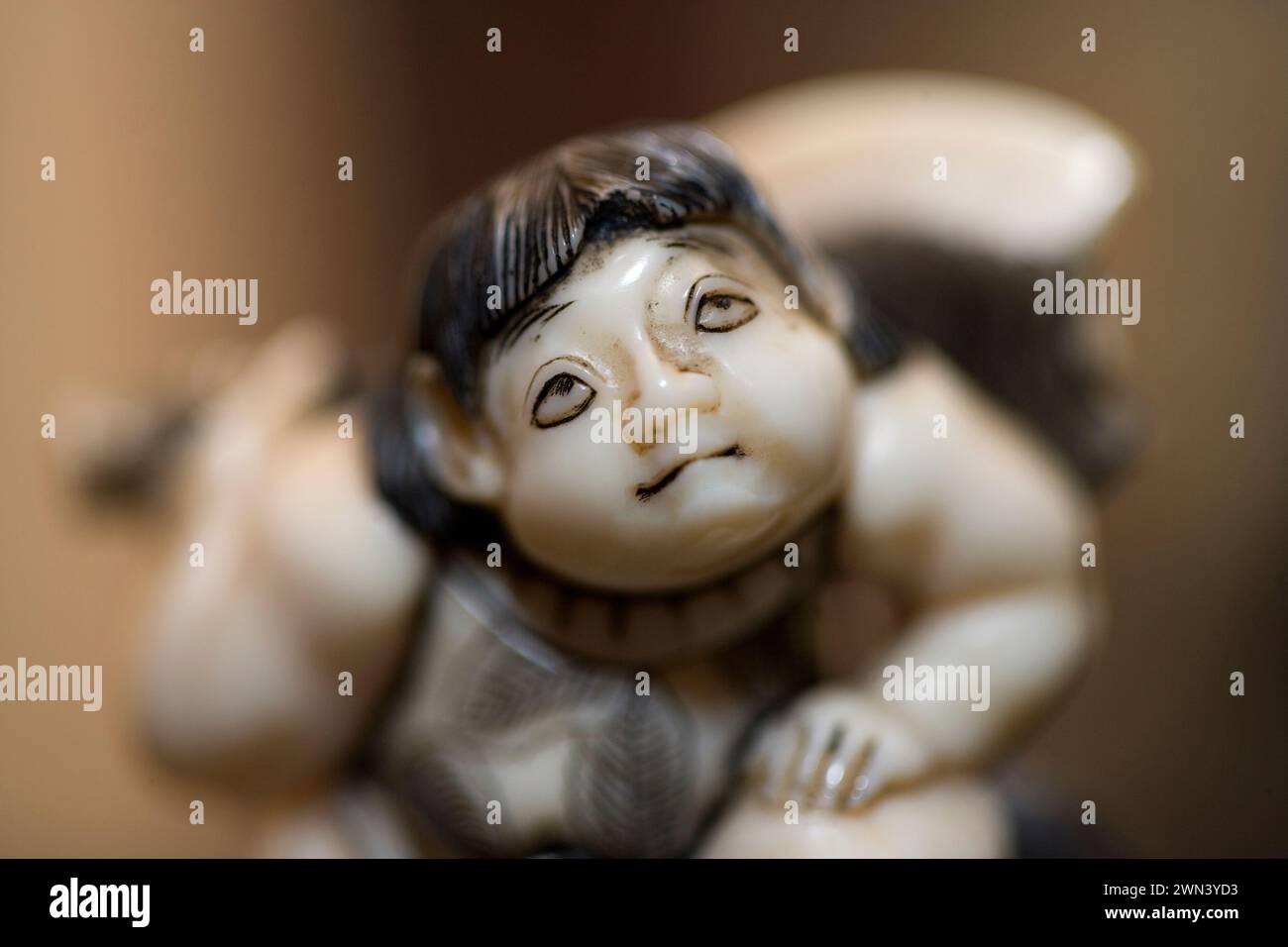 Ivory miniature hi-res stock photography and images - Alamy