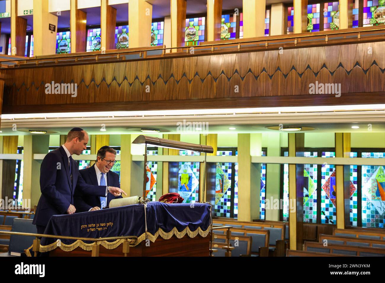 Rabbi Daniel Epstein shows the Prince of Wales a 17th-century Torah ...