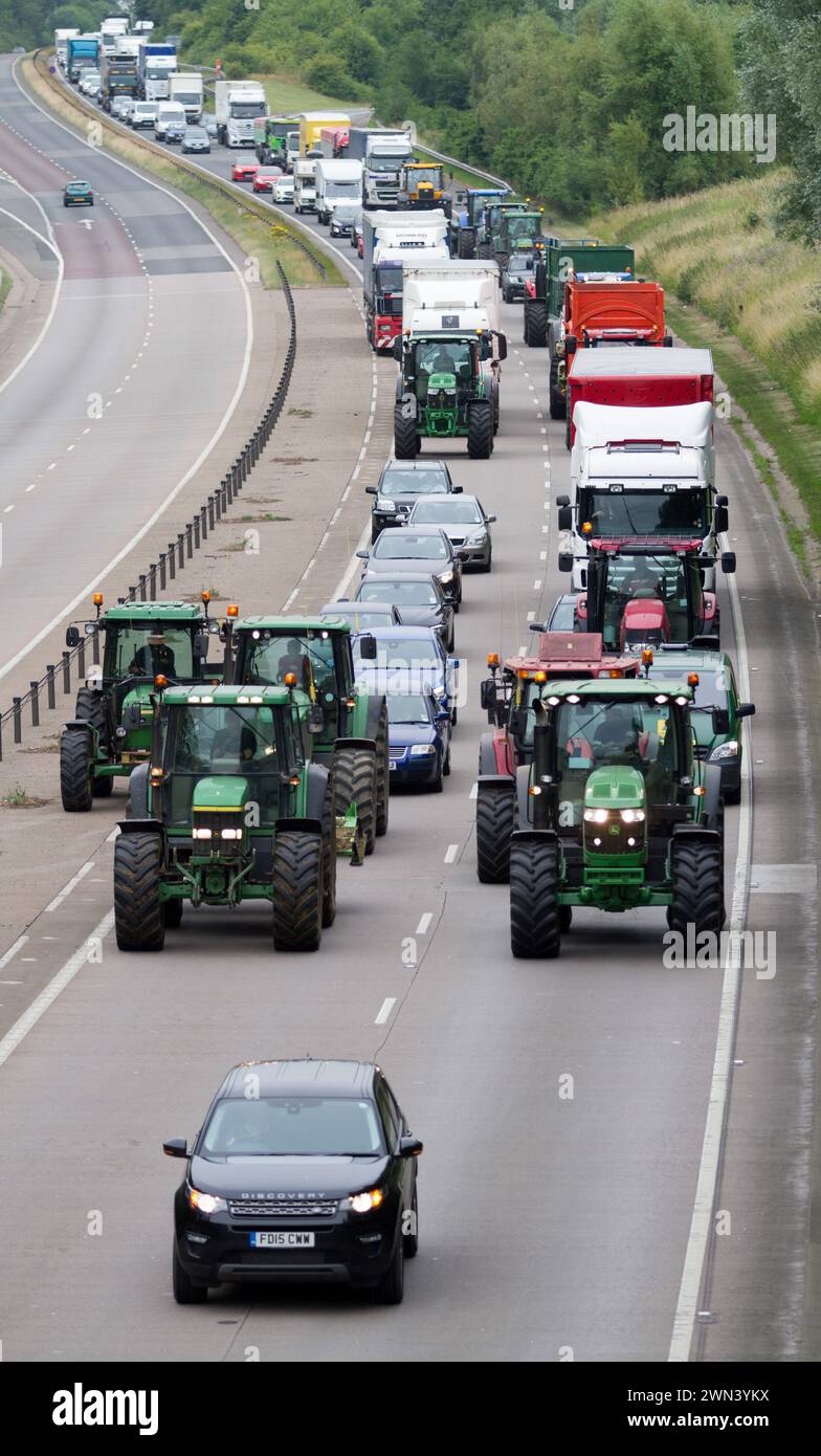 24/07/15 Bringing traffic to a standstill for miles, a convoy of ...