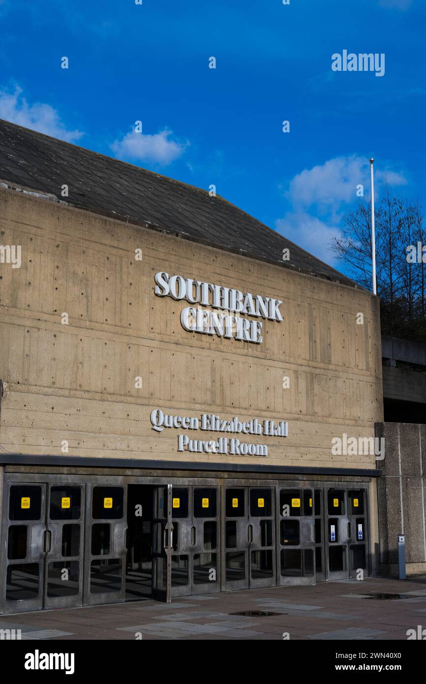 Queen elizabeth hall southbank hi-res stock photography and images - Alamy