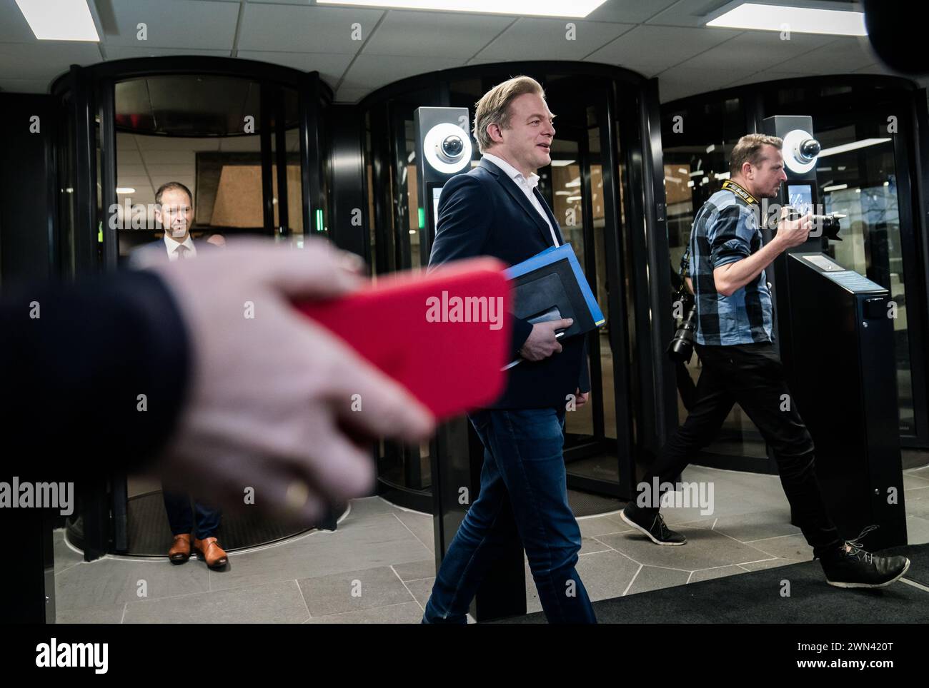 THE HAGUE - Eddy van Hijum (NSC) and NSC leader Pieter Omtzigt arrive ...