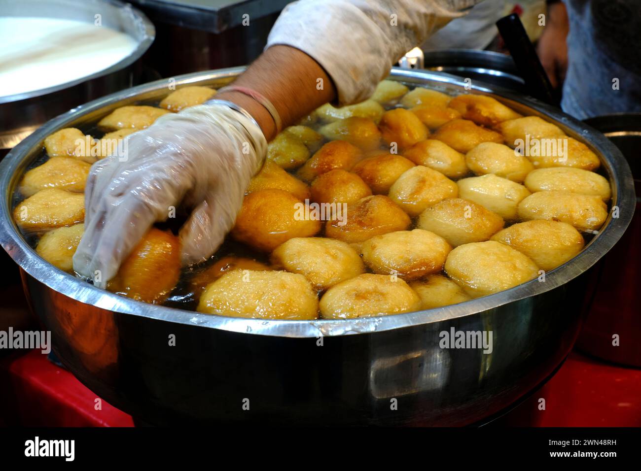 Indore Sarafa Bazaar, India’s Midnight Food capital of Madhya Pradesh ...