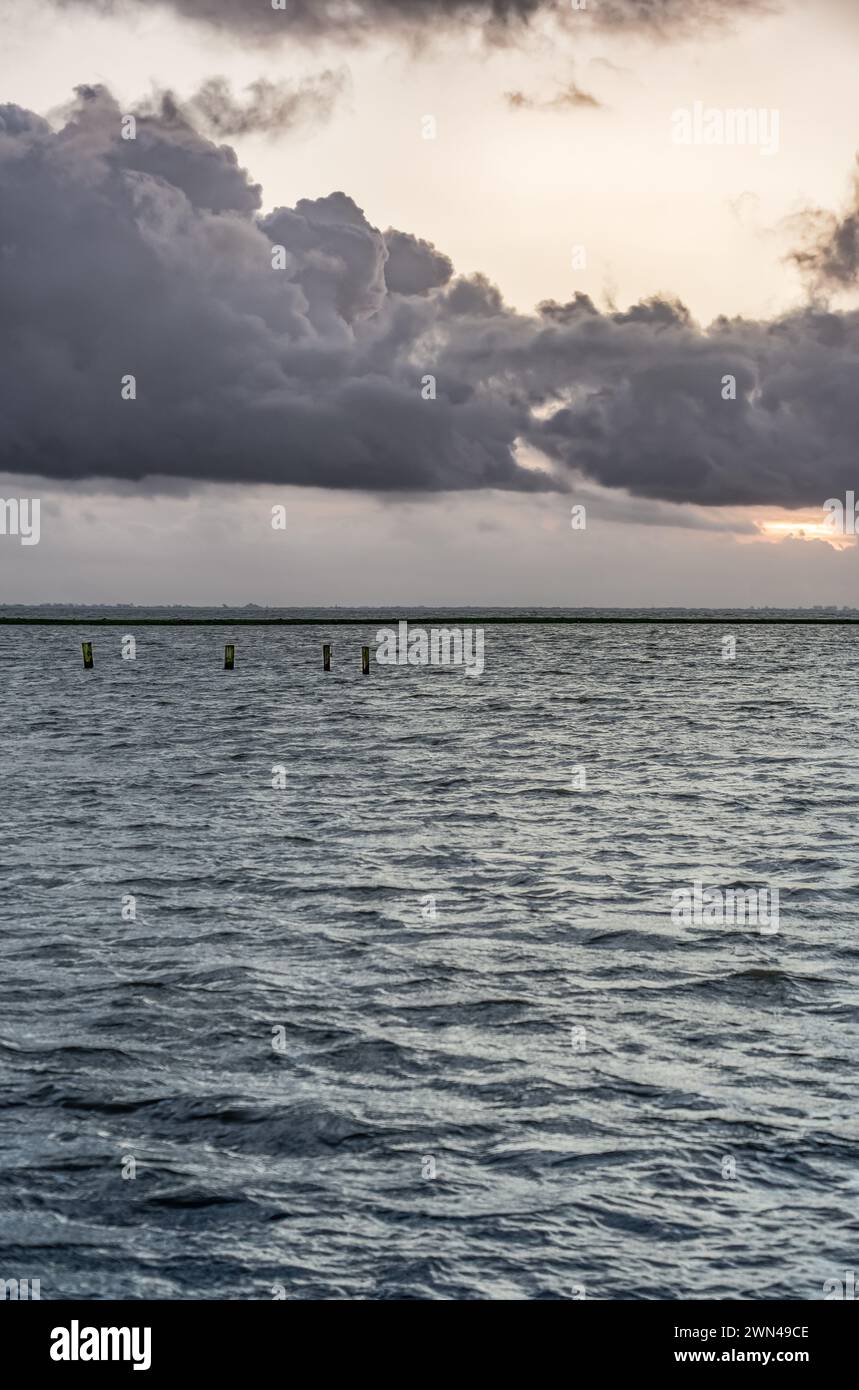 Overflow lake hi-res stock photography and images - Alamy