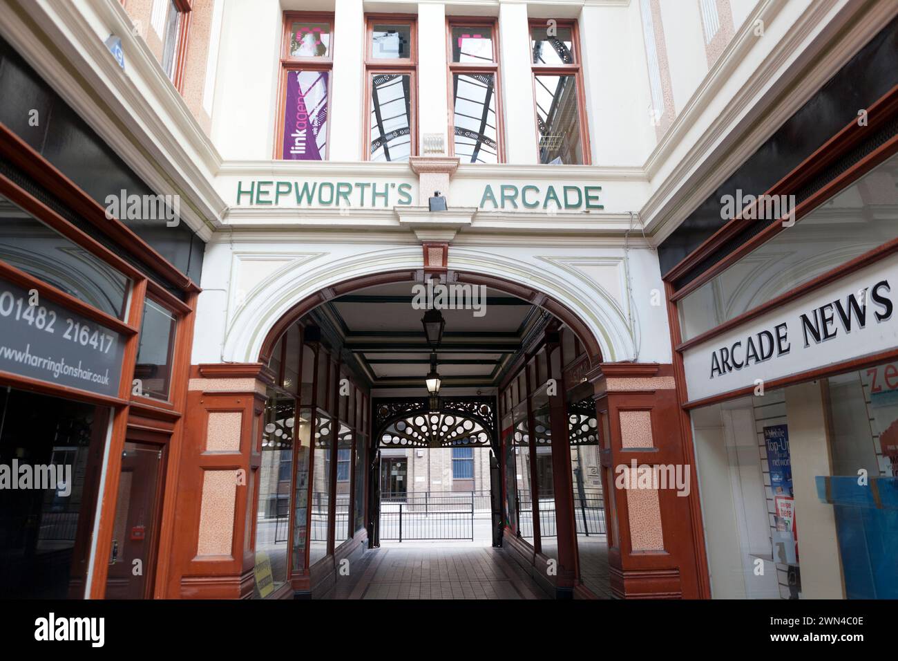 Hull hepworth arcade hi-res stock photography and images - Alamy