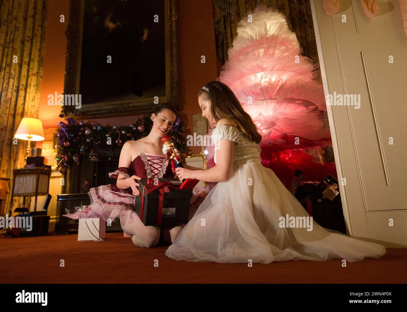 04/11/16 Commission Mcc0073519 Assigned Alice Rathbone (23) and Daisy ...