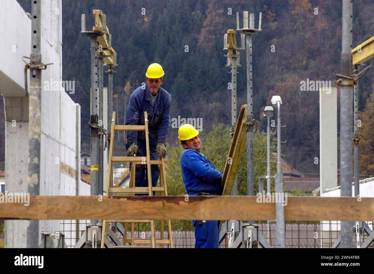 Formwork assembly hi-res stock photography and images - Alamy