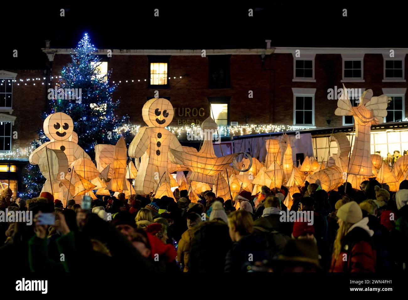 09/12/22 Illuminated drumming troupe ’Spark’ lead a procession of ...