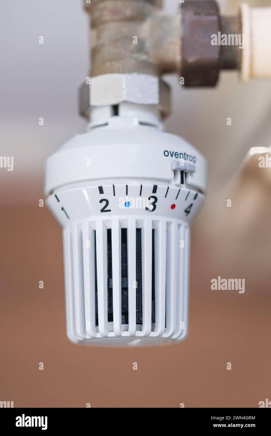 Radiator valve hi-res stock photography and images - Alamy