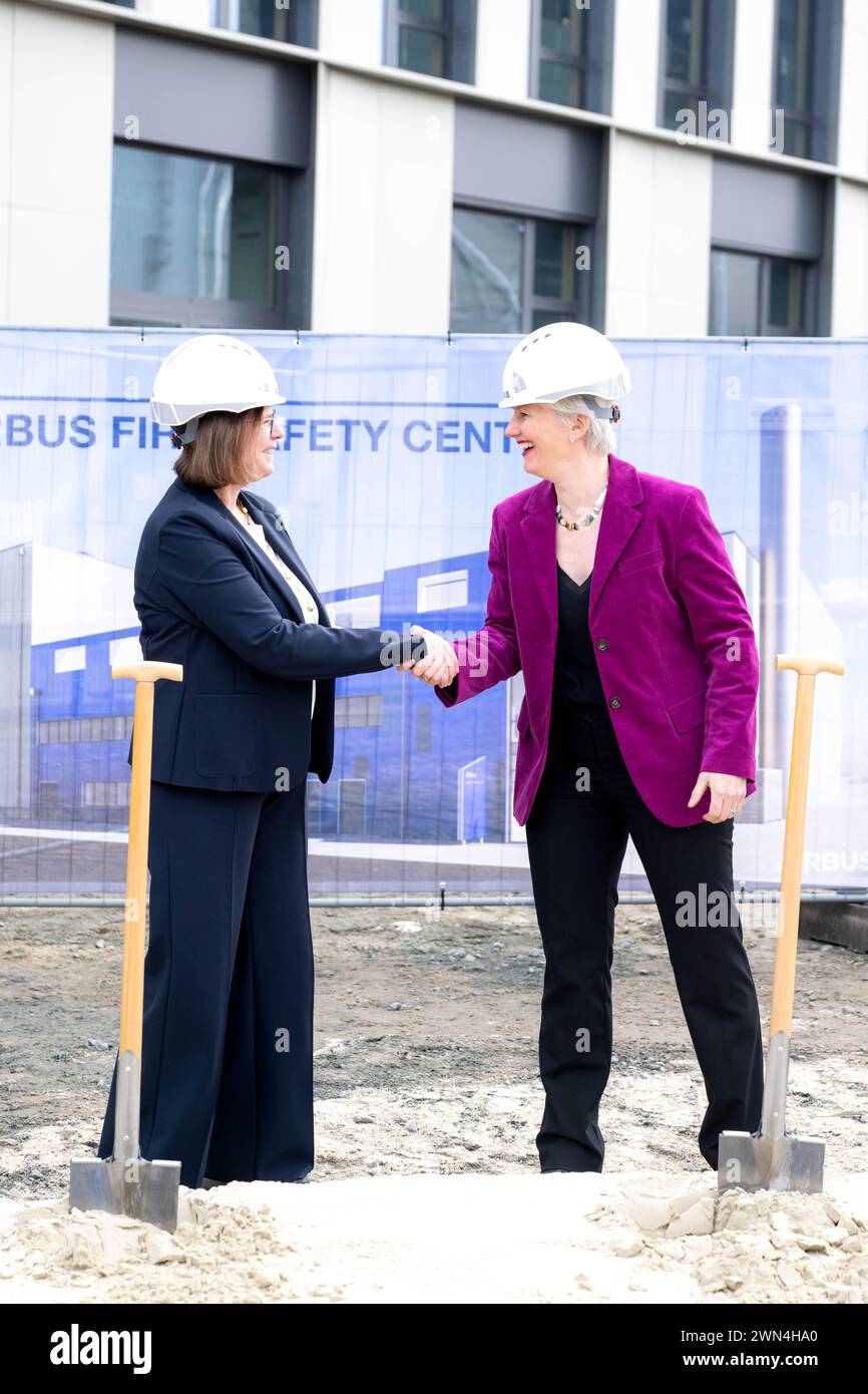 Ground breaking technology hi-res stock photography and images - Alamy Ground breaking technology hi-res stock photography and images - Alamy
