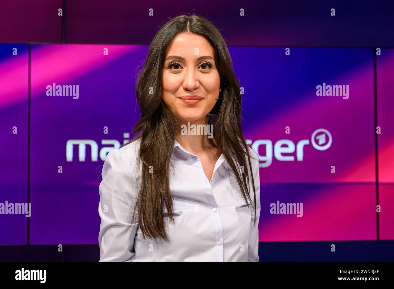 Alev Dogan The Pioneer, zu Gast bei - maischberger, Polittalk, TV ...