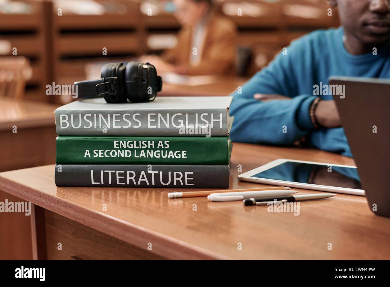 High school english class books hi-res stock photography and images - Alamy