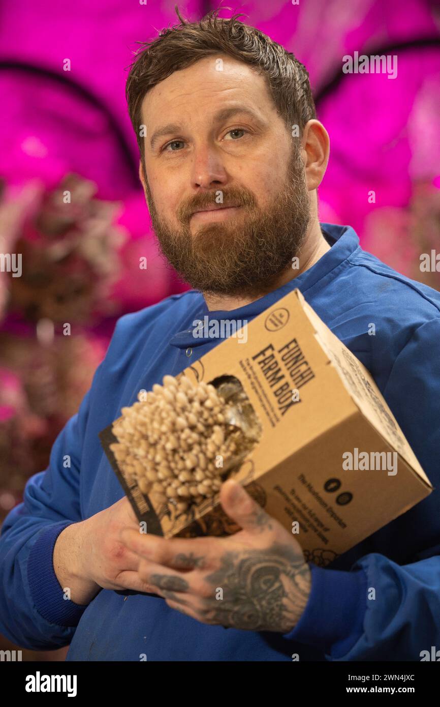 Fruiting chamber hi-res stock photography and images - Alamy