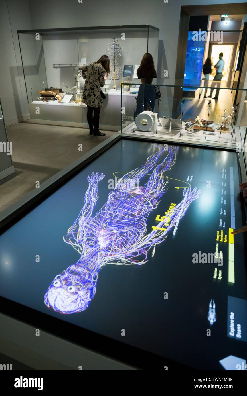 Modern surgical technique hi-res stock photography and images - Alamy