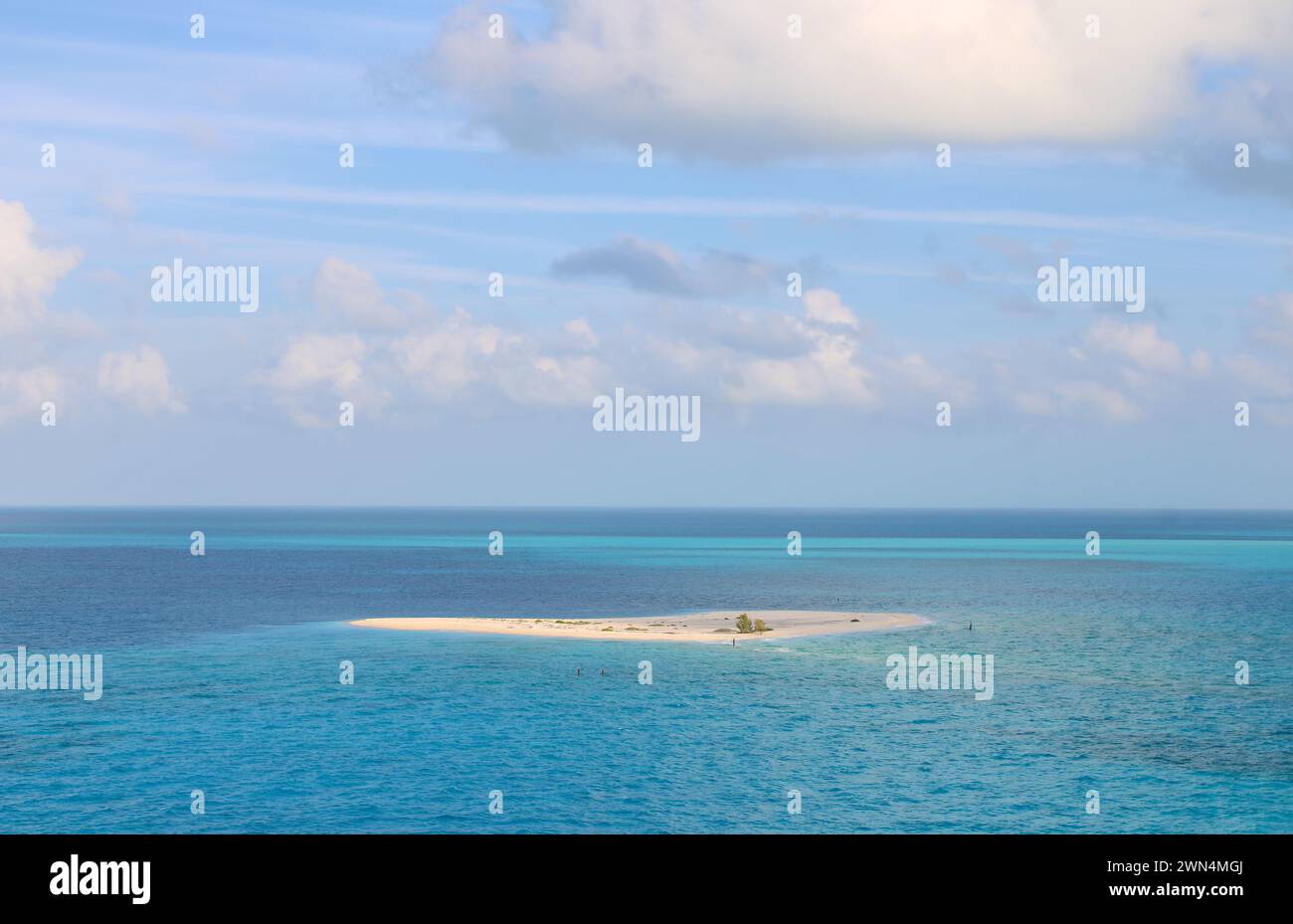 Beautiful small island in the Bahamas Stock Photo - Alamy