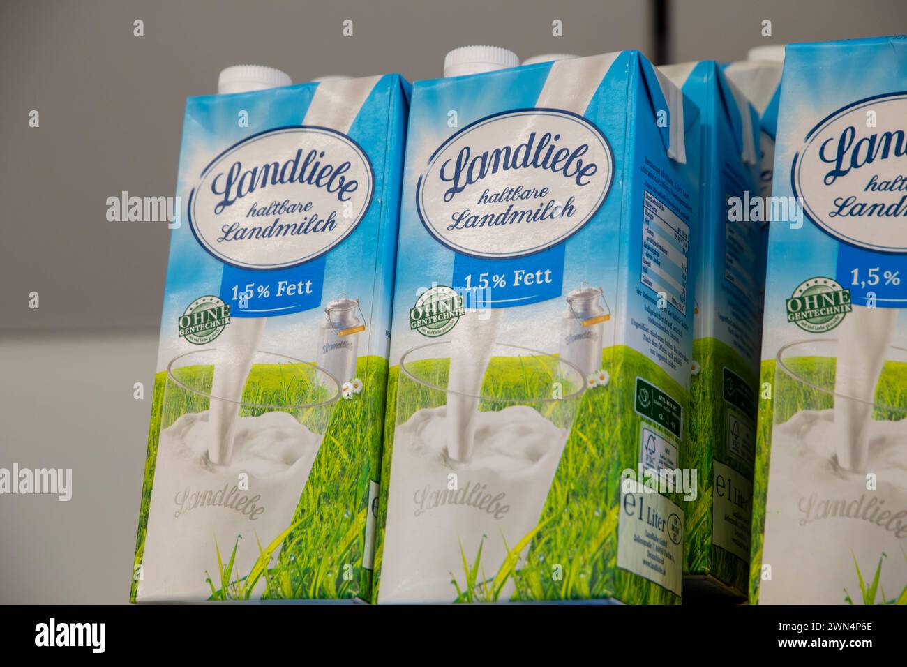 Haltbare milch hi-res stock photography and images - Alamy