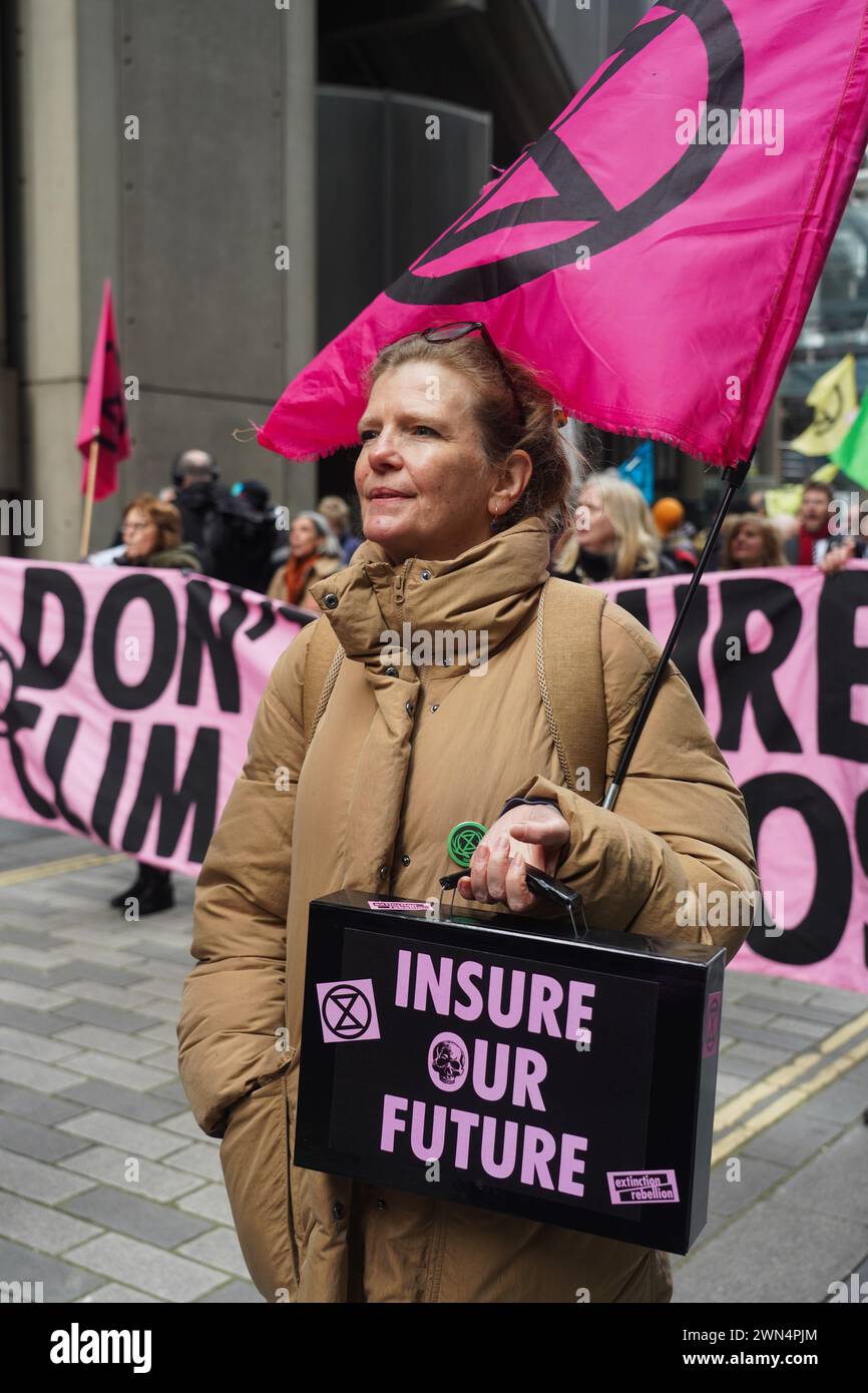 Extinction Rebellion climate activists target Lloyds in a protest ...