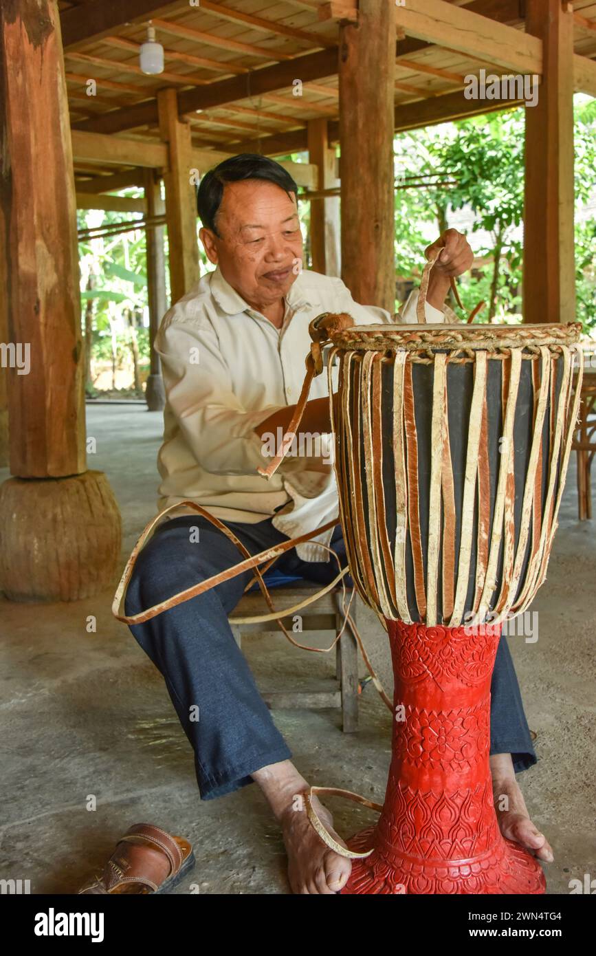 Xishuangbanna China 29th Feb 2024 A Dai Artist Is Making