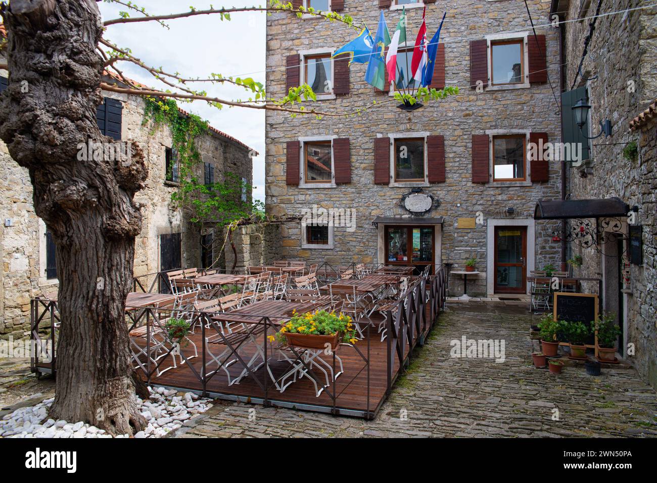 Streets and buildings of the historic medieval town of Groznjan, Istria ...