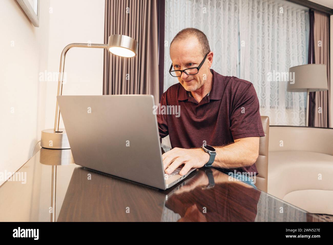 Desk in a hotel room hi-res stock photography and images - Alamy