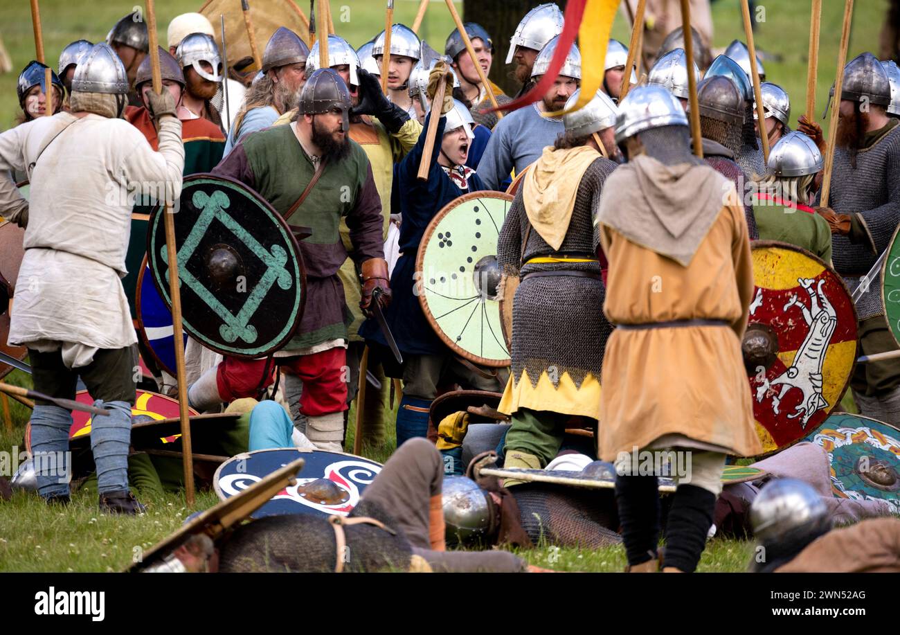 26/06/22 Hundreds of invading ‘Vikings’ and warriors from the ‘Anglo ...
