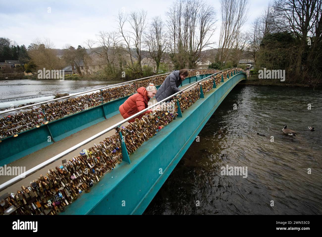 24/03/21 Mollie Edge and Jake Mycock search for and read inscriptions ...