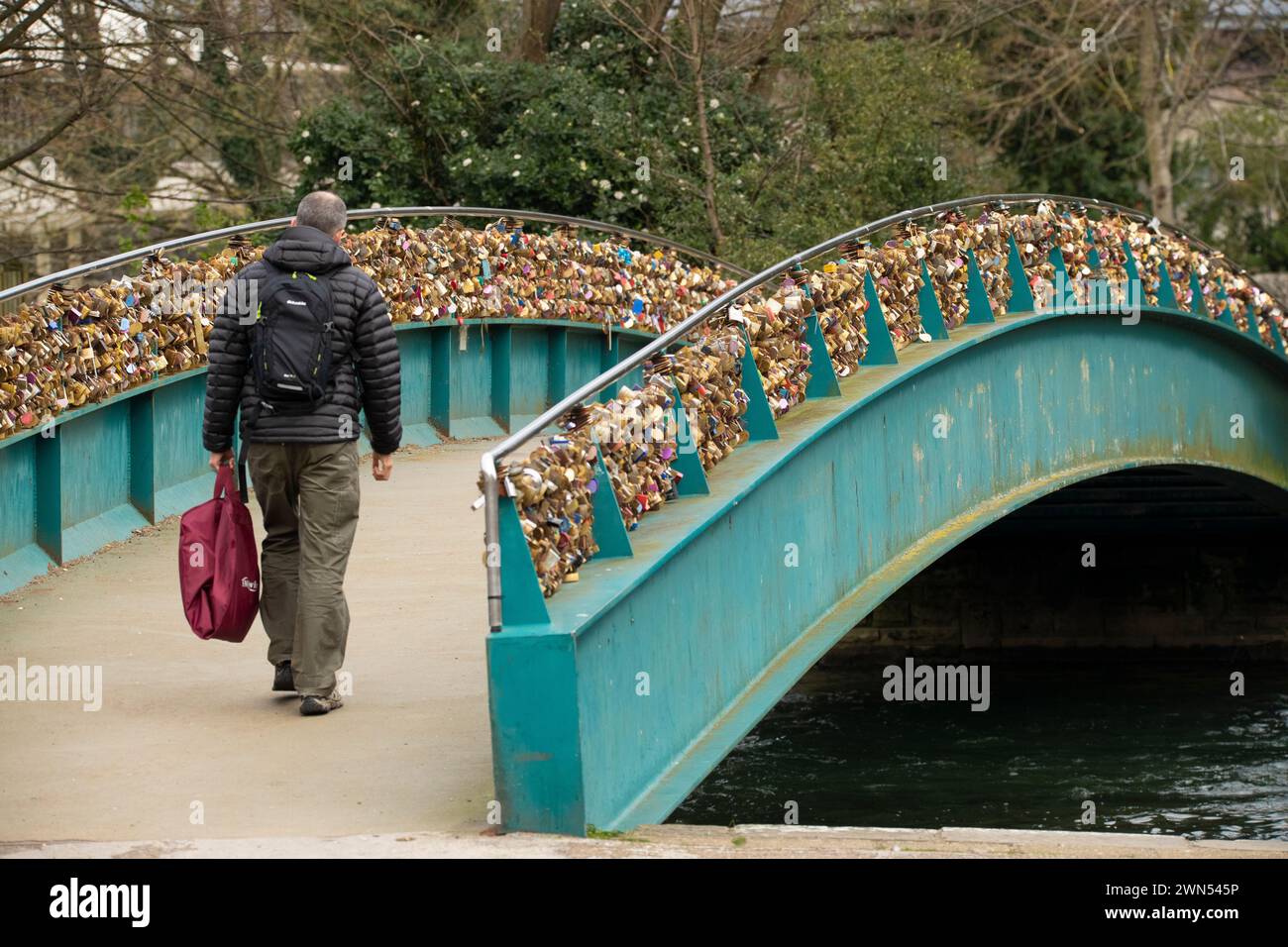 24/03/21 The Ôlove lockÕ Weir Bridge over the river Wye in Bakewell ...