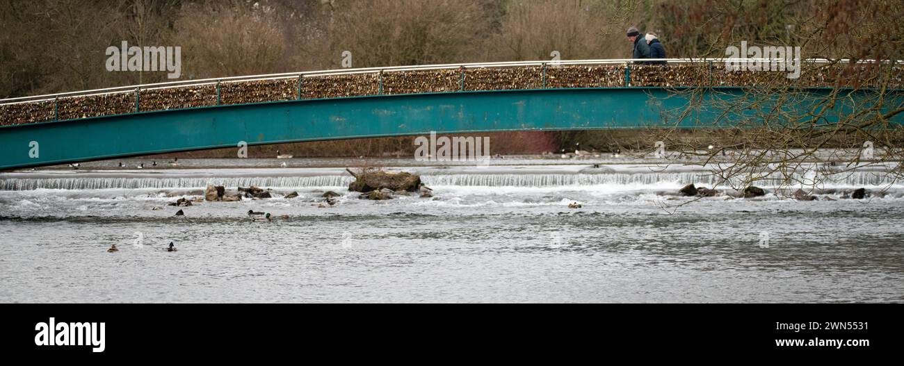 24/03/21 The Ôlove lockÕ Weir Bridge over the river Wye in Bakewell ...