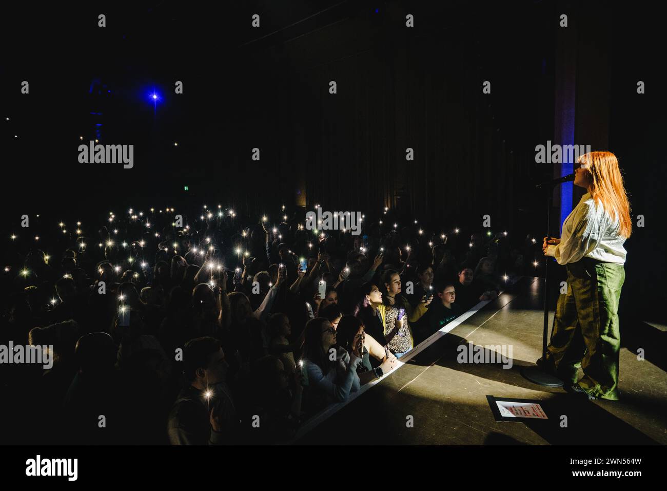 Loi singer hi-res stock photography and images - Alamy