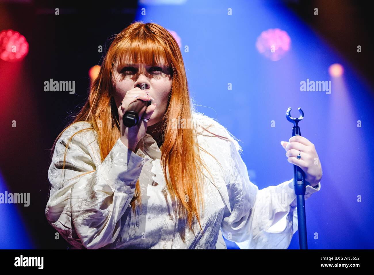 Loi singer hi-res stock photography and images - Alamy