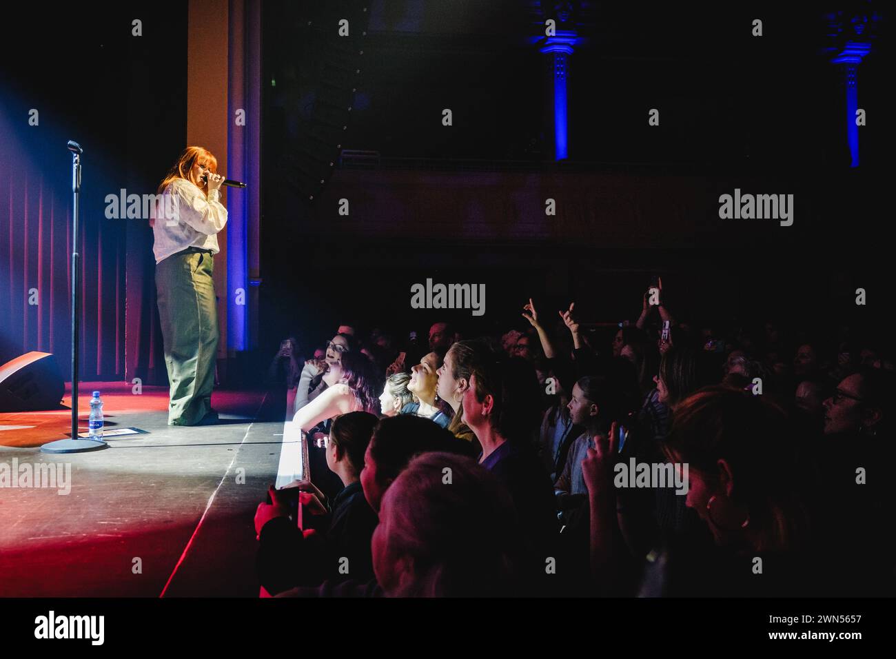 Loi singer hi-res stock photography and images - Alamy