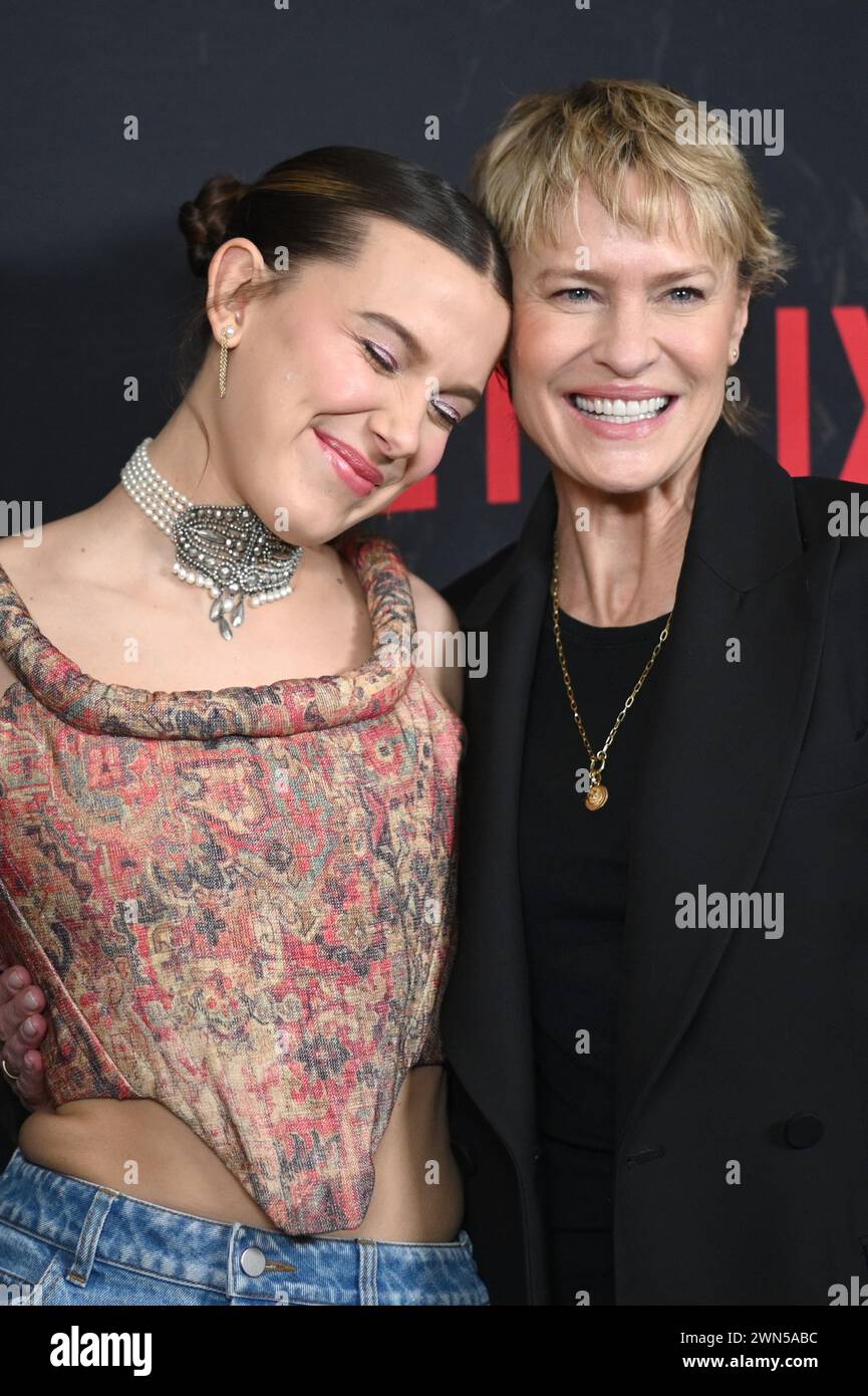 Damsel movie millie bobby brown hi-res stock photography and images - Alamy