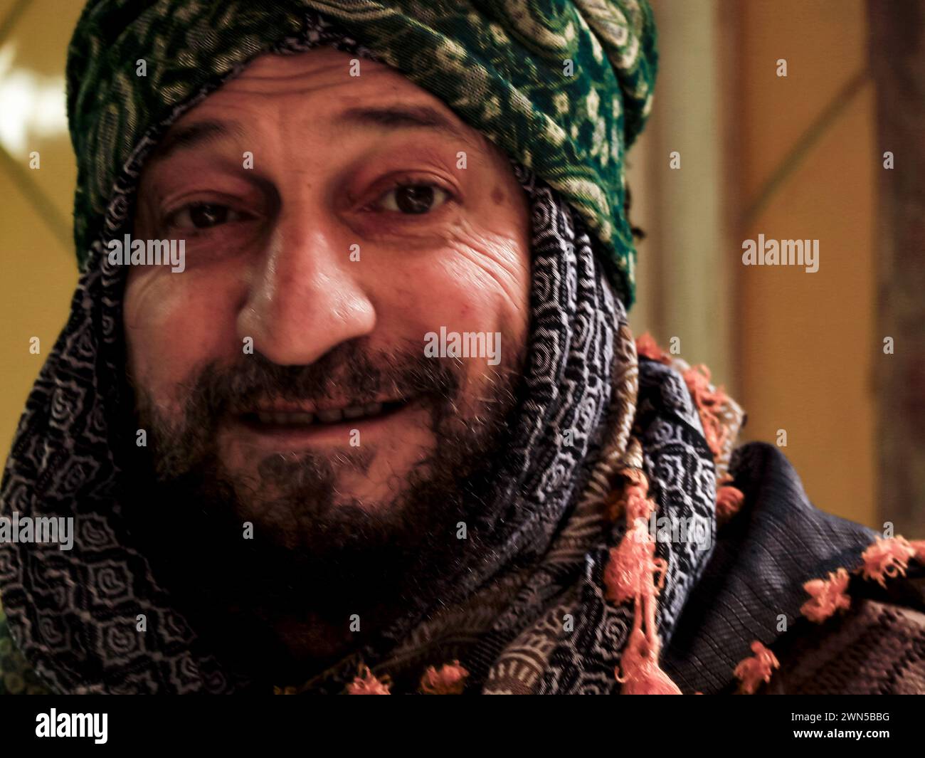 Ethnic man middle east hi-res stock photography and images - Alamy