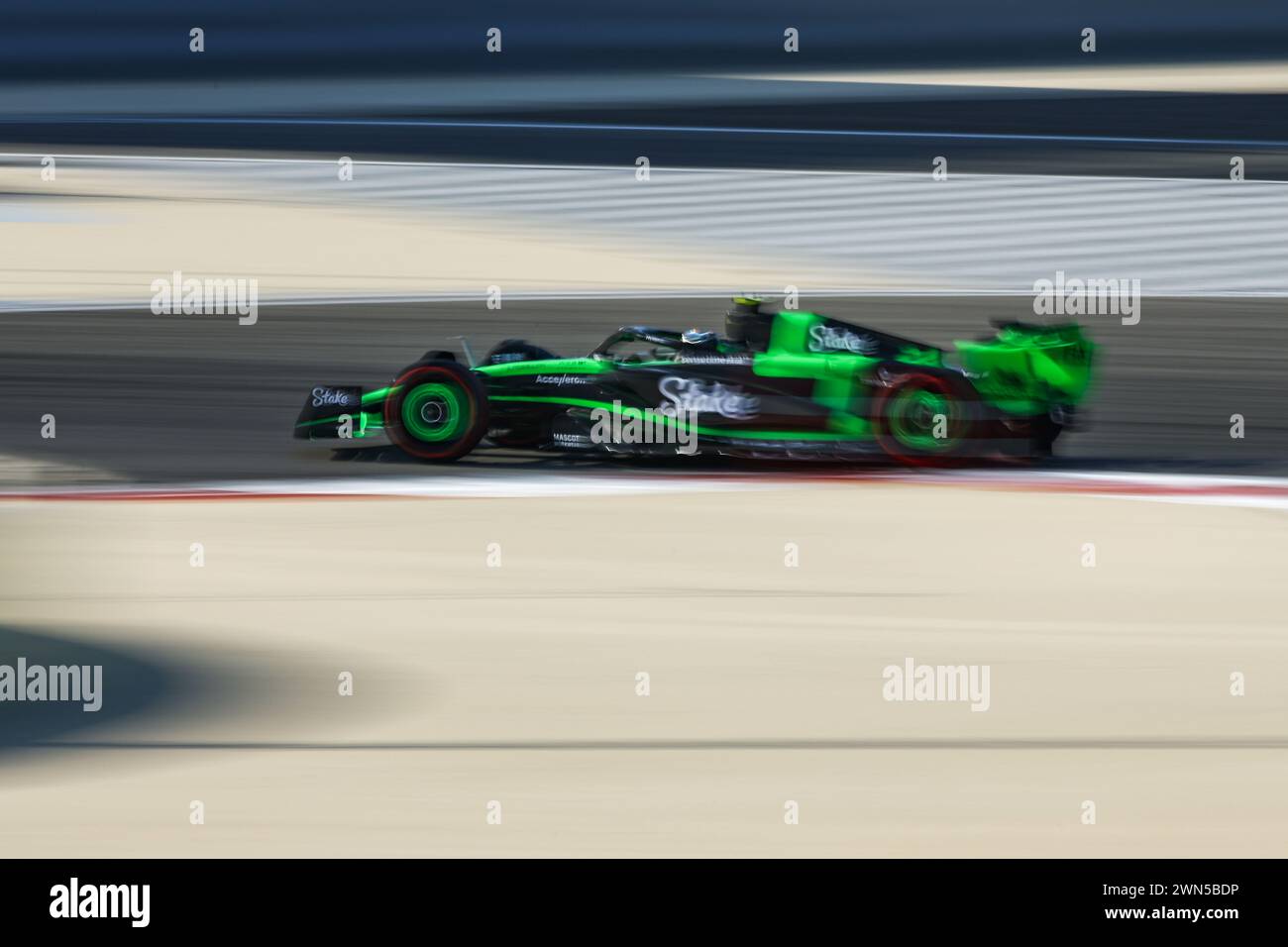 24 ZHOU Guanyu (chi), Stake F1 Team Kick Sauber C44, action during the ...