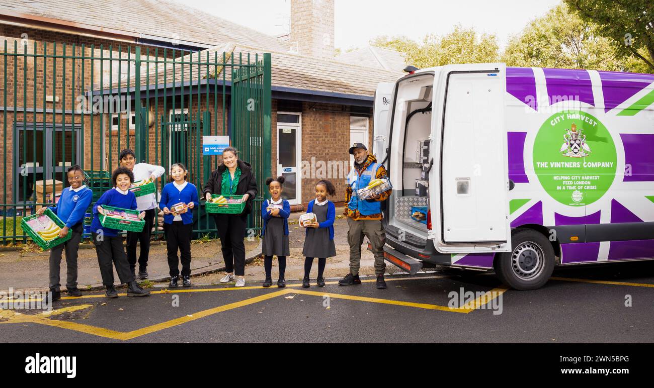 21/10/22 City Harvest van delivers to Cyril Jackson School, Tower ...