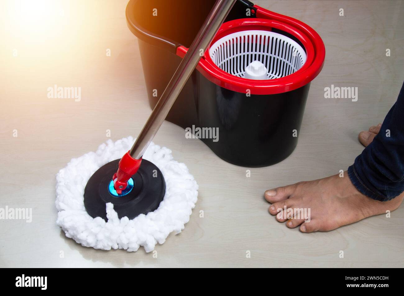 Home cleaning crew hi-res stock photography and images - Alamy