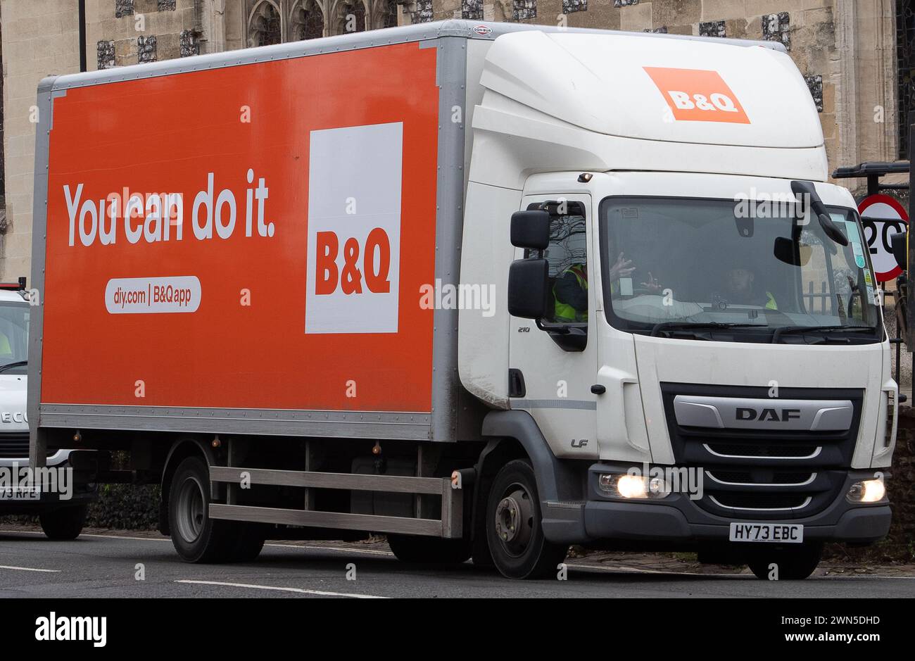 Henley, UK. 28th February, 2024. A B&Q lorry passes through the ...